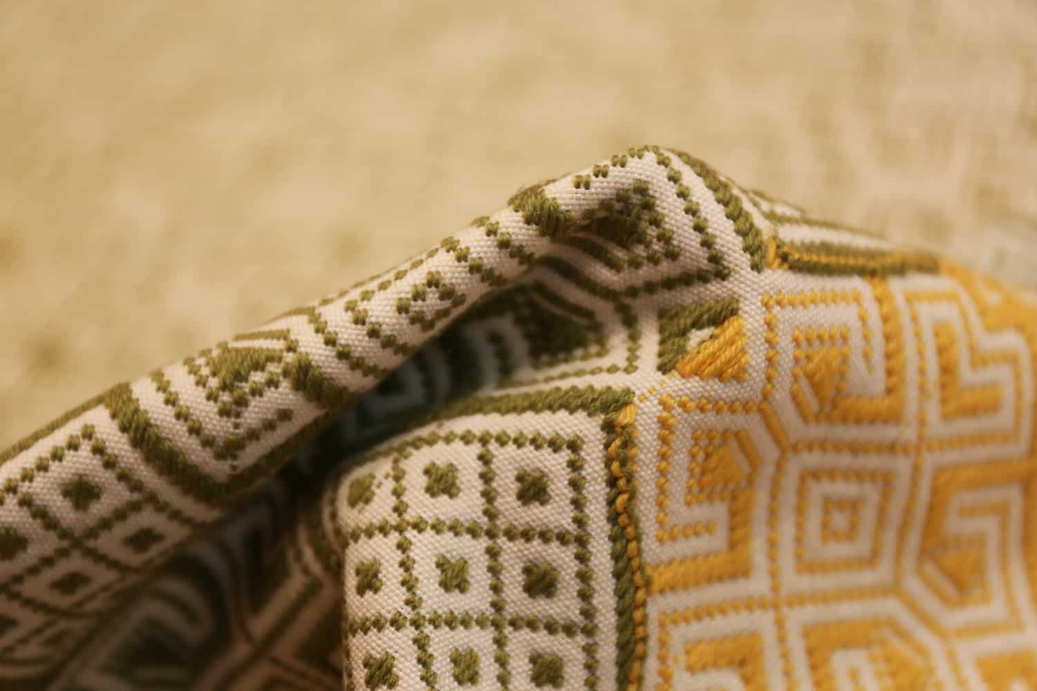 Vintage Scandinavian Textile 48204 by Nazmiyal Collection