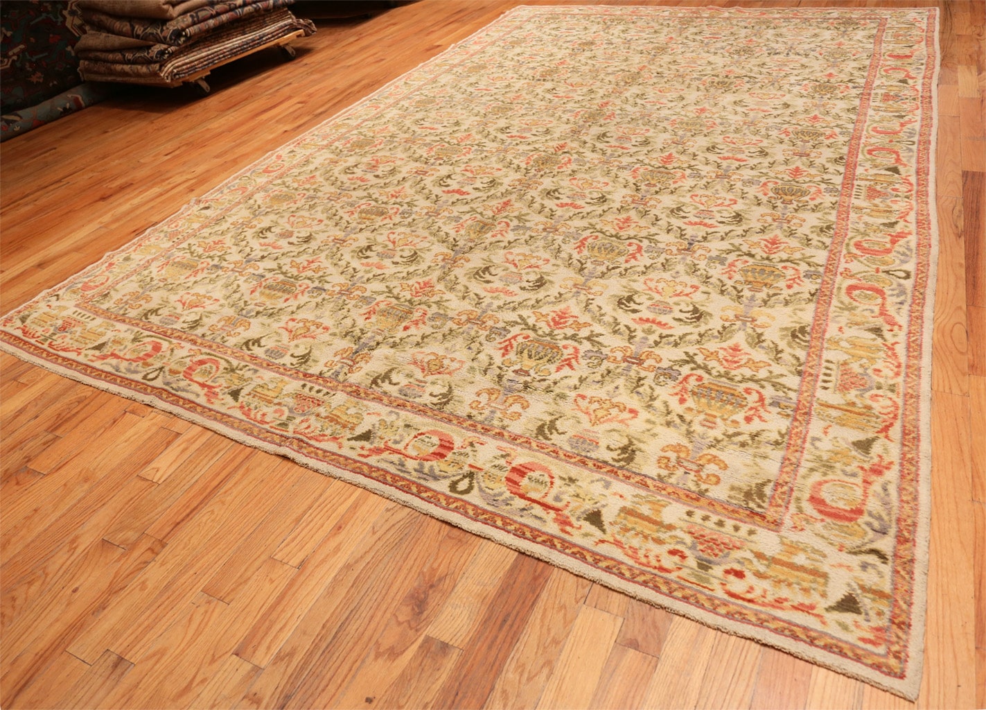 Large Decorative Antique Ivory Spanish Rug 50581 Nazmiyal Antique Rugs