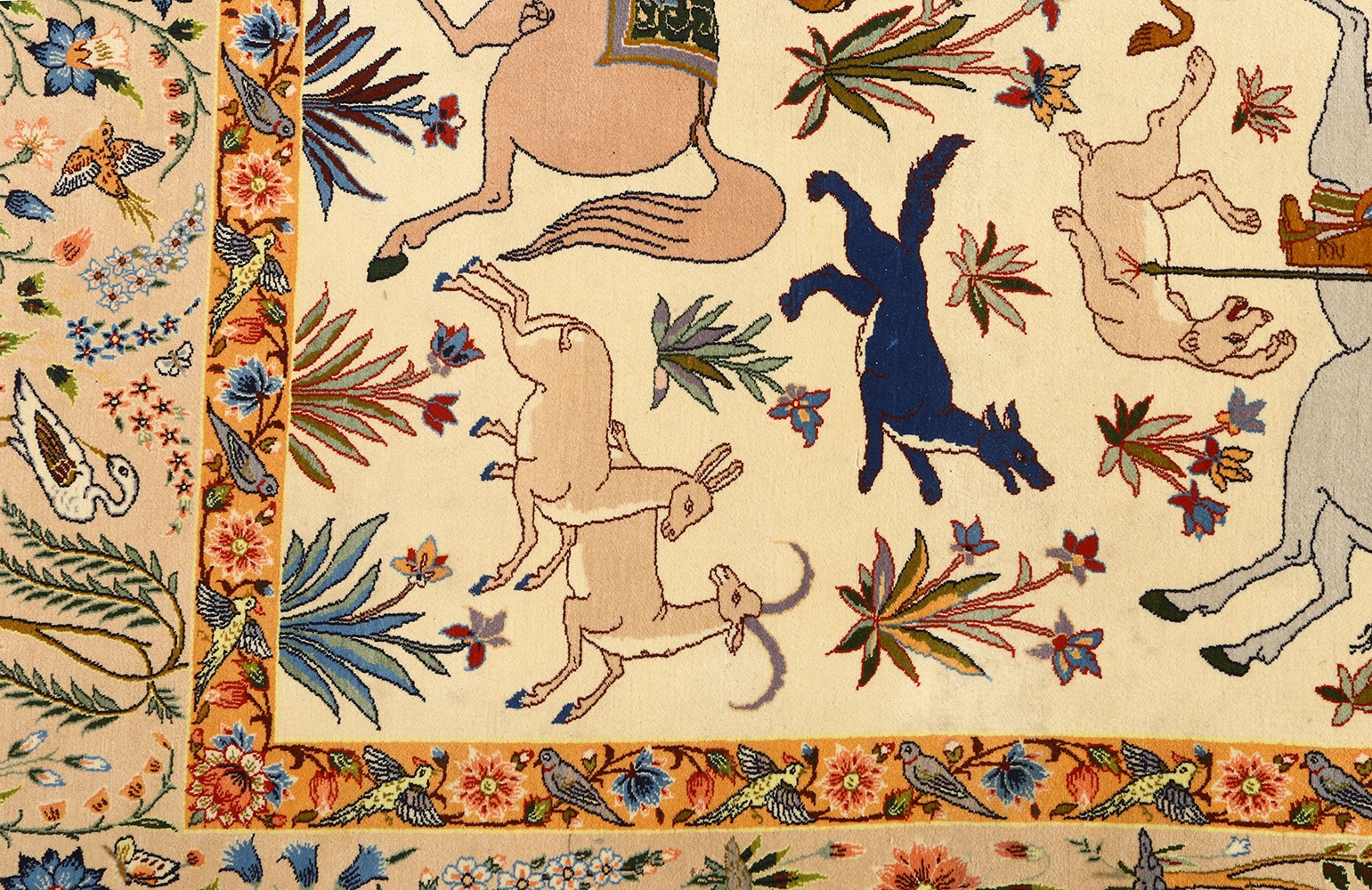 Vintage Persian Hunting Scene Isfahan Rug 51169 Nazmiyal Antique Rugs