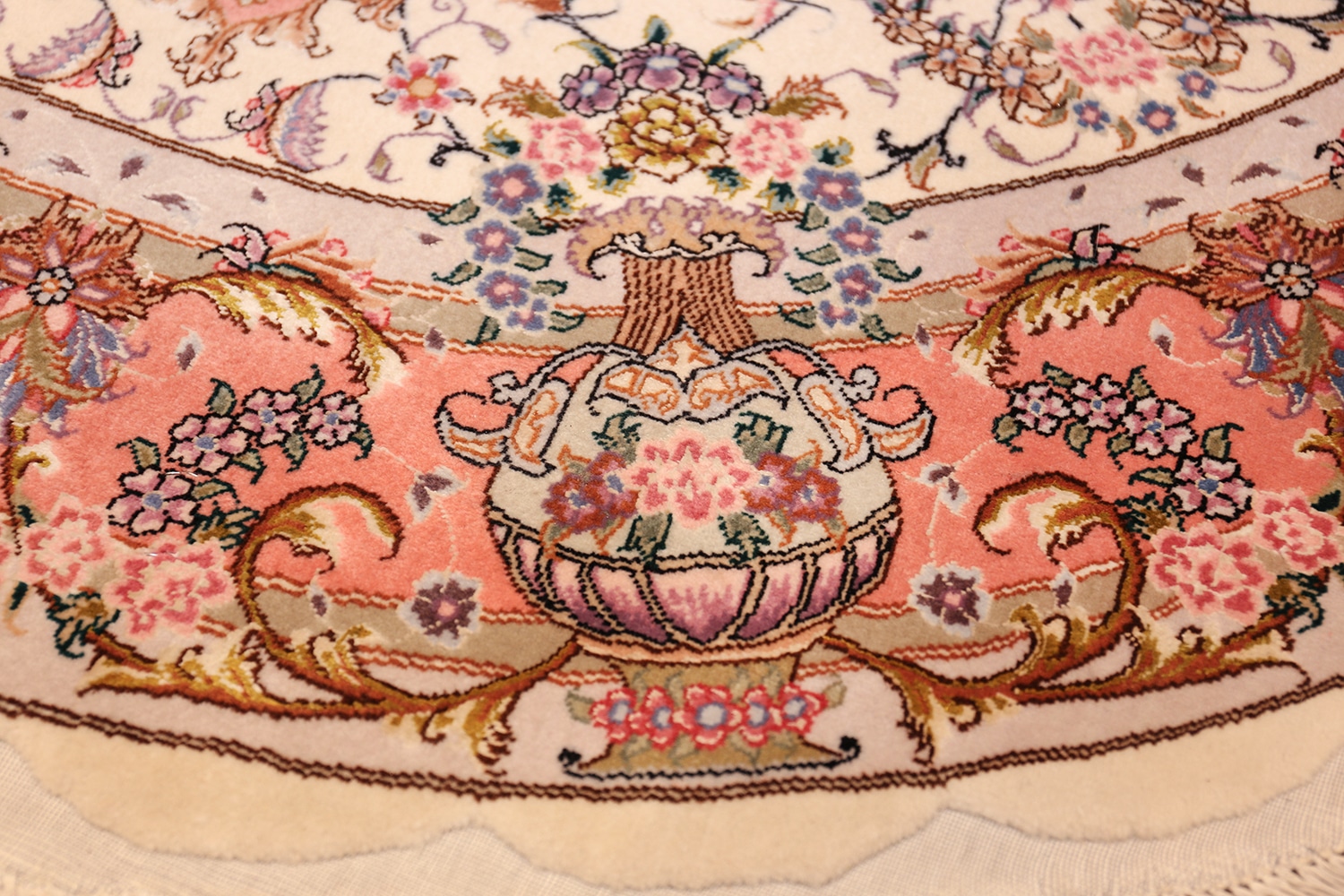 Modern Round Silk and Wool Persian Tabriz Rug 49558 Nazmiyal Rugs