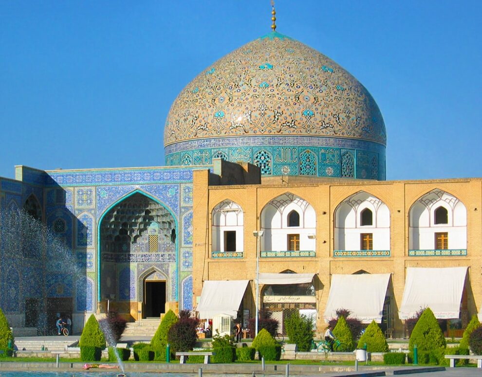 Carpet of Wonder | Muscat Oman | Second Largest Rug Worldwide