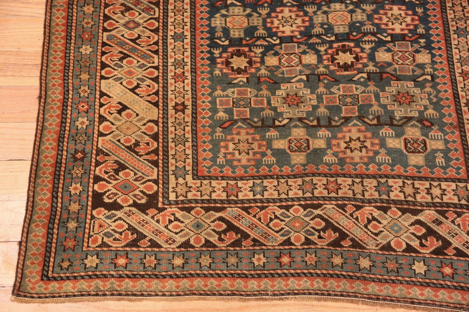 Tribal Antique Caucasian Chichi Rug 71789 Nazmiyal Antique Rugs