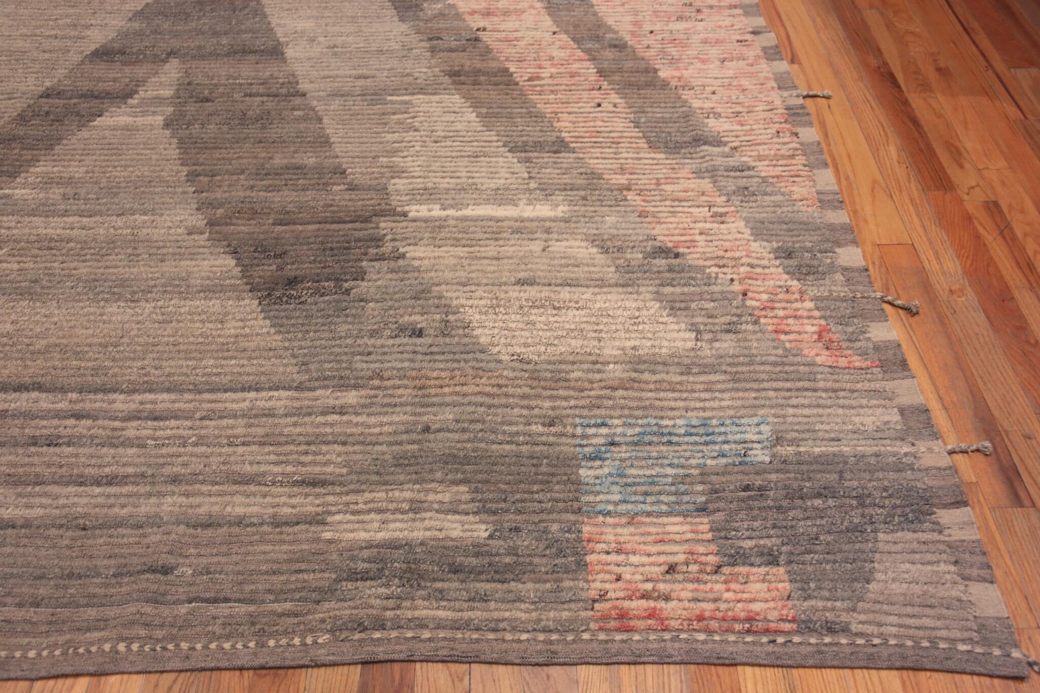 Gorgeous Modern Handmade Wool Abstract Area Rug 11653