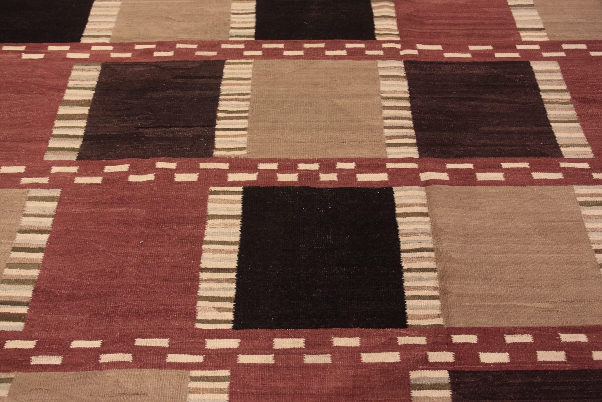 Rustic Modern Flatwoven MCM Swedish Kilim Rug 11657 Nazmiyal Rugs