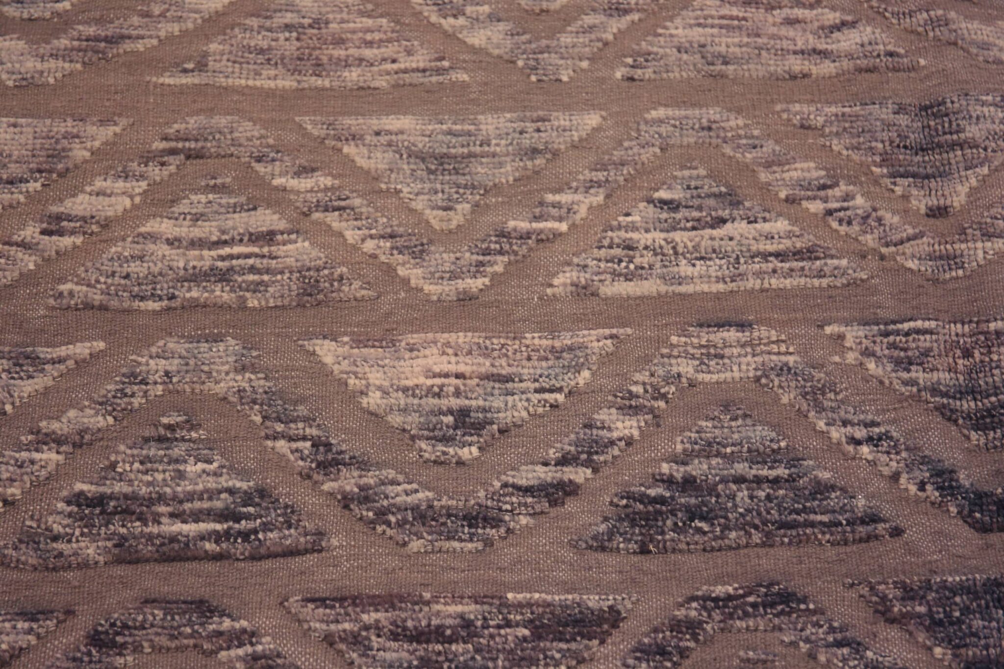 Silver Grey Geometric Chevron Deign Modern Rug 11267 Nazmiyal