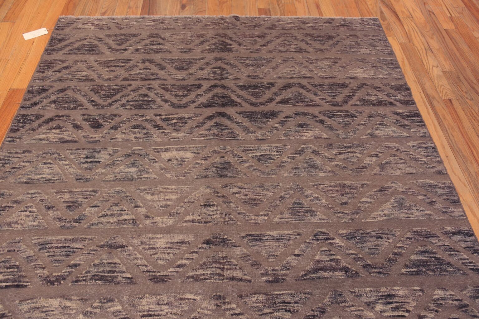 Silver Grey Geometric Chevron Deign Modern Rug 11267 Nazmiyal