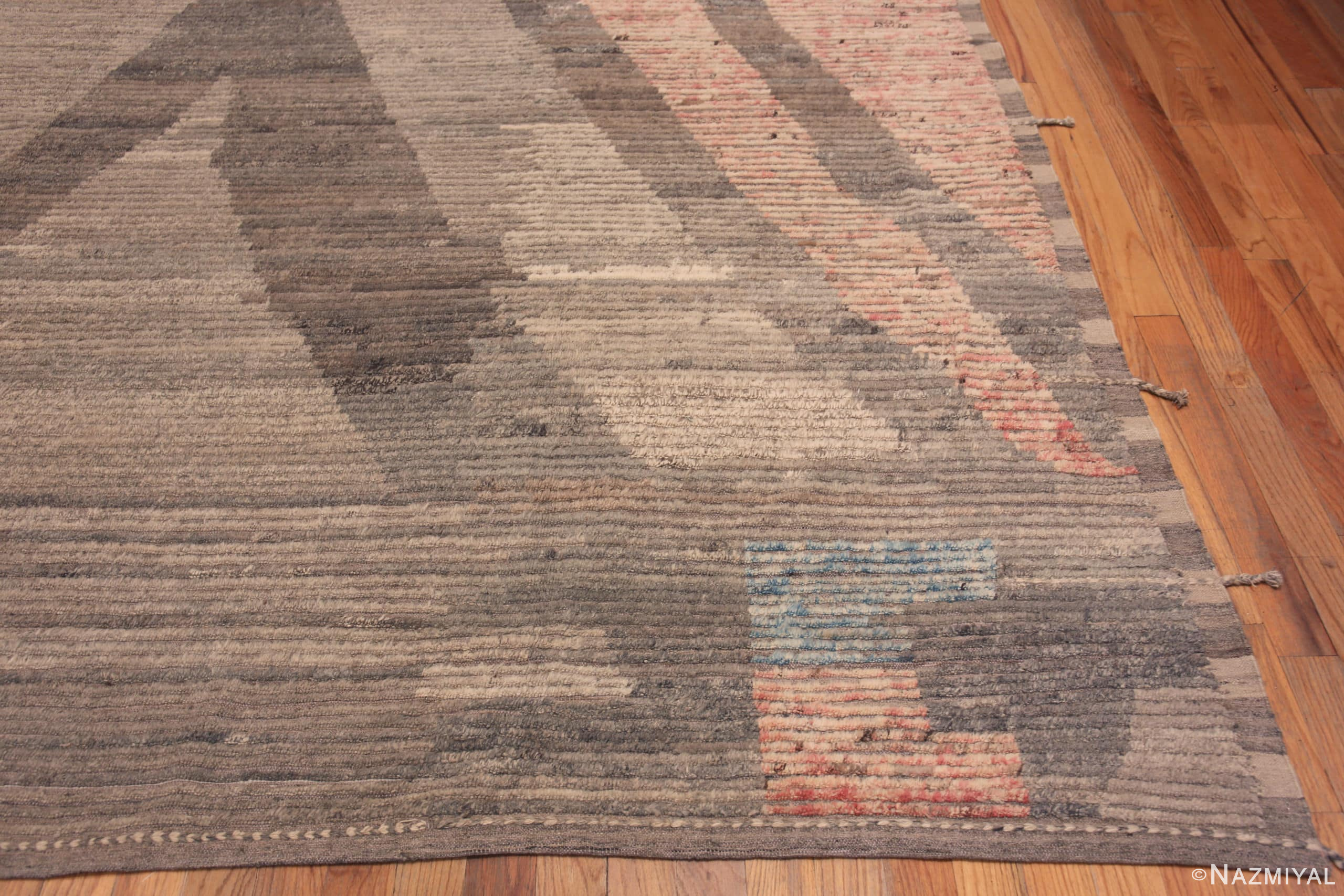 Gorgeous Modern Handmade Wool Abstract Area Rug 11653