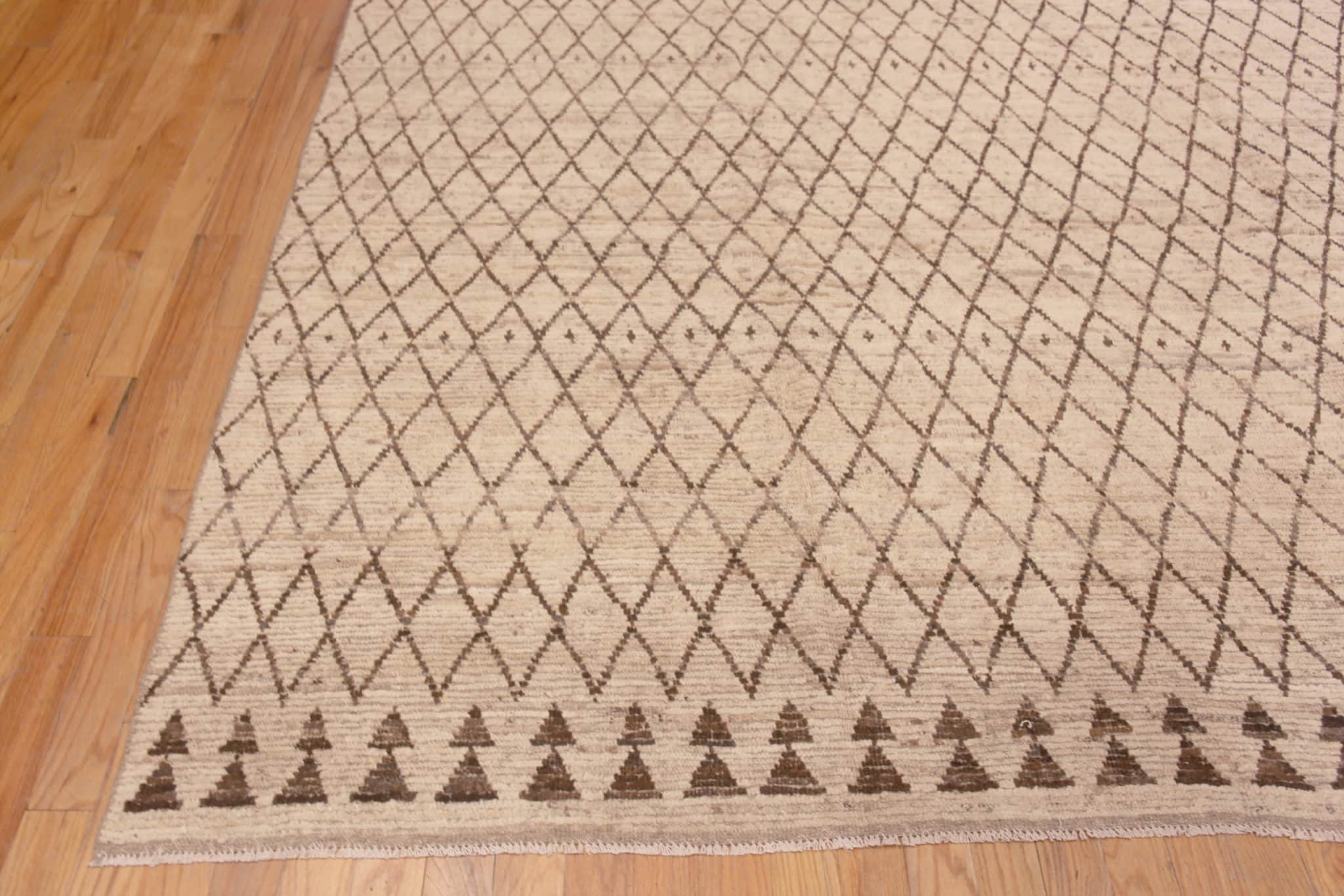 Ivory & Brown Diamond Grid Design Modern Rug 11423 Nazmiyal