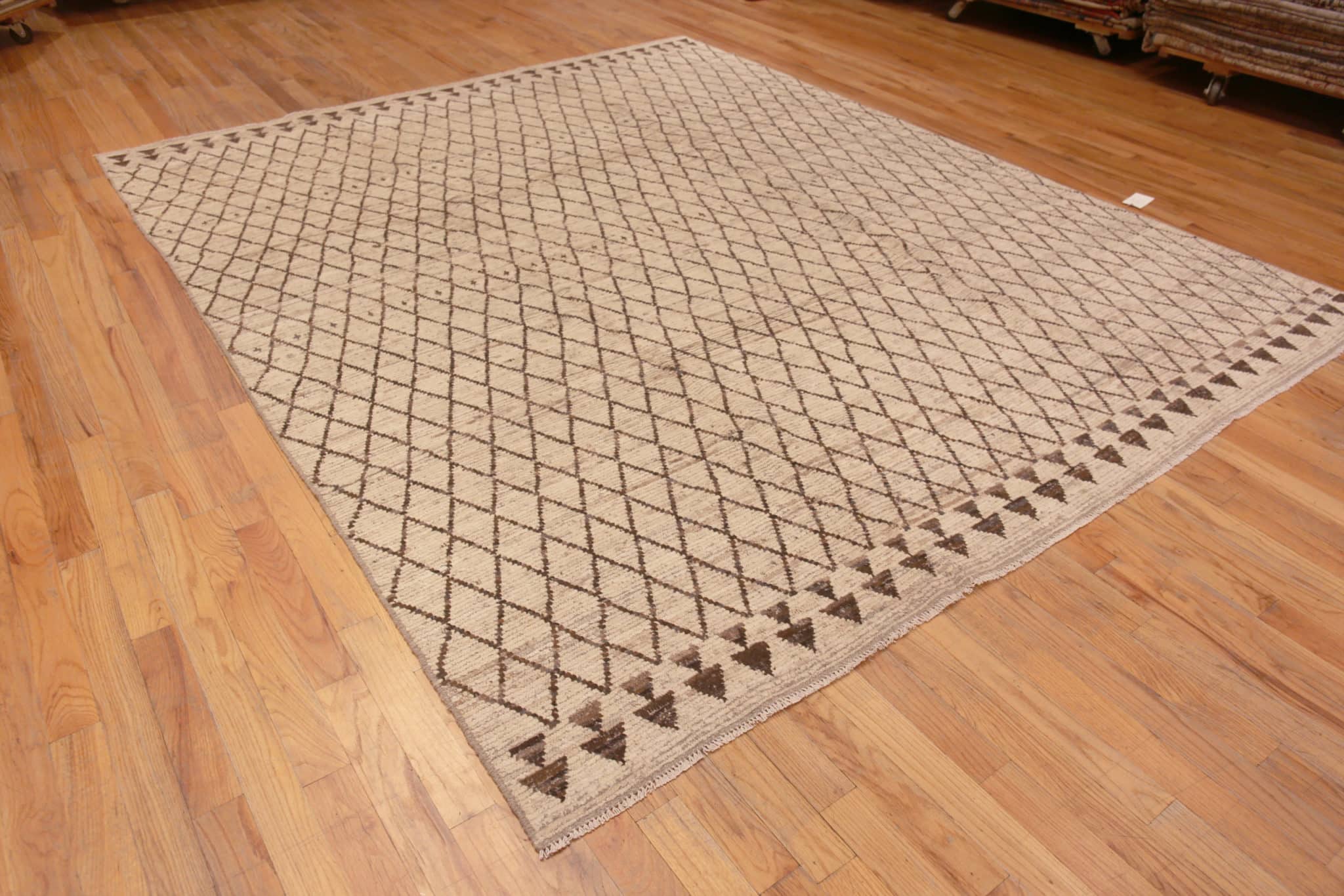 Ivory & Brown Diamond Grid Design Modern Rug 11423 Nazmiyal