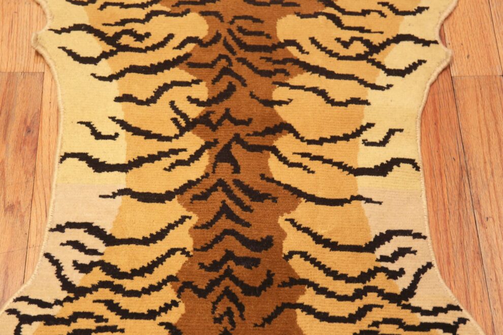 Beautiful Vintage Tiger Animal Pelt Design Rug 72896 Nazmiyal