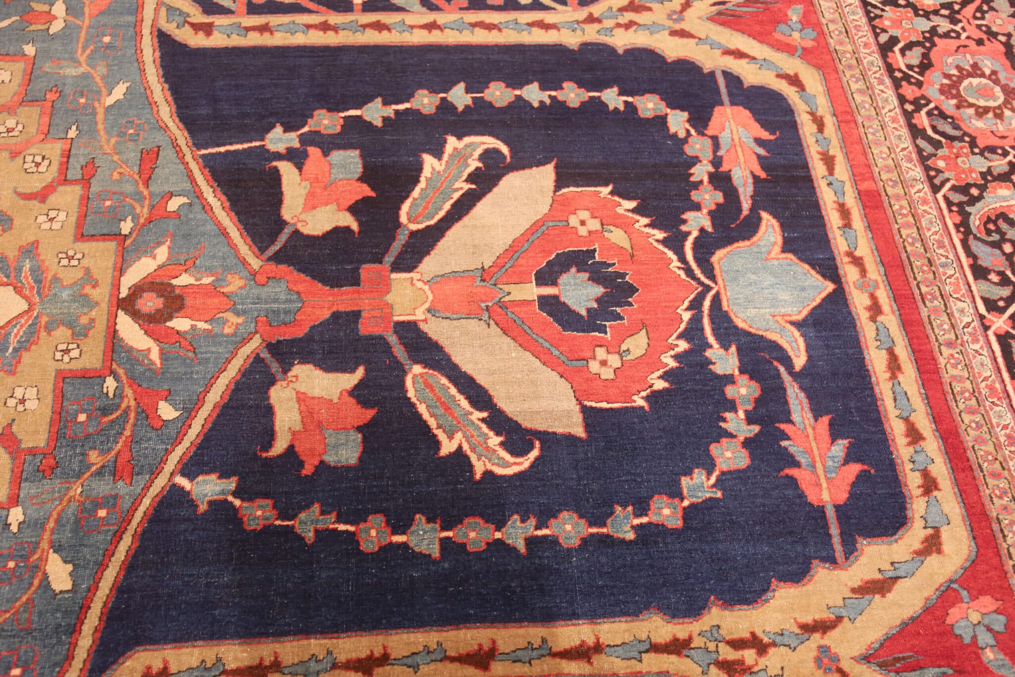 Unique Oversized Antique Persian Heriz Serapi Rug 72694