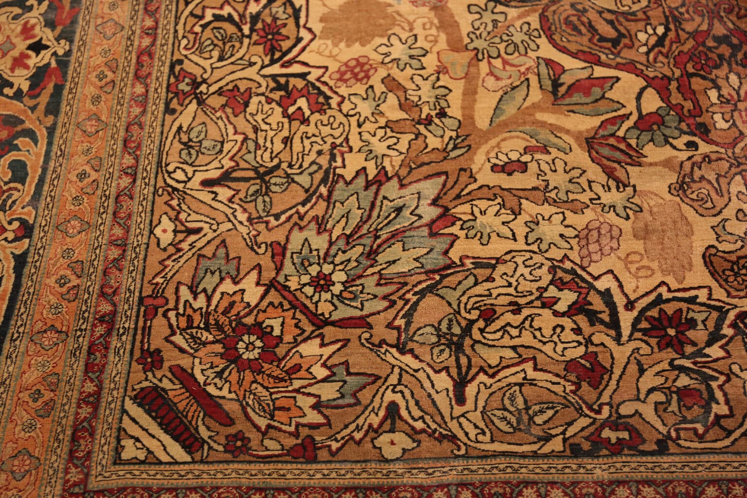 Aboul Ghasem Kermani Antique Persian Kerman Rug 71874