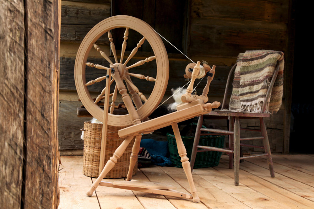 Hand-Spun vs Machine-Spun Wool: Why Texture Tells the Truth by Nazmiyal ...